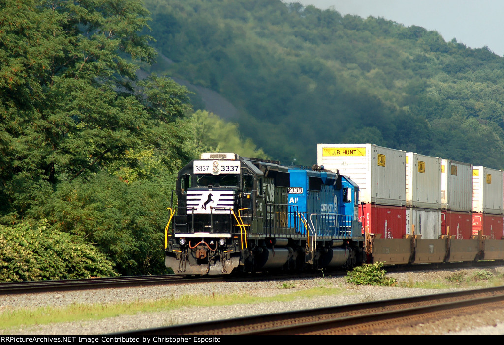 NS SD40-2 3337 & 3338